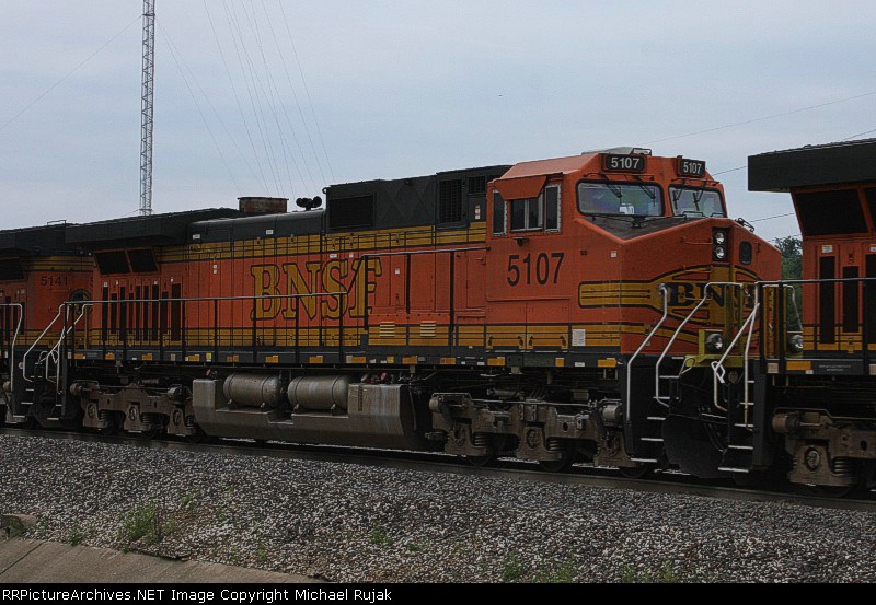 BNSF 5107